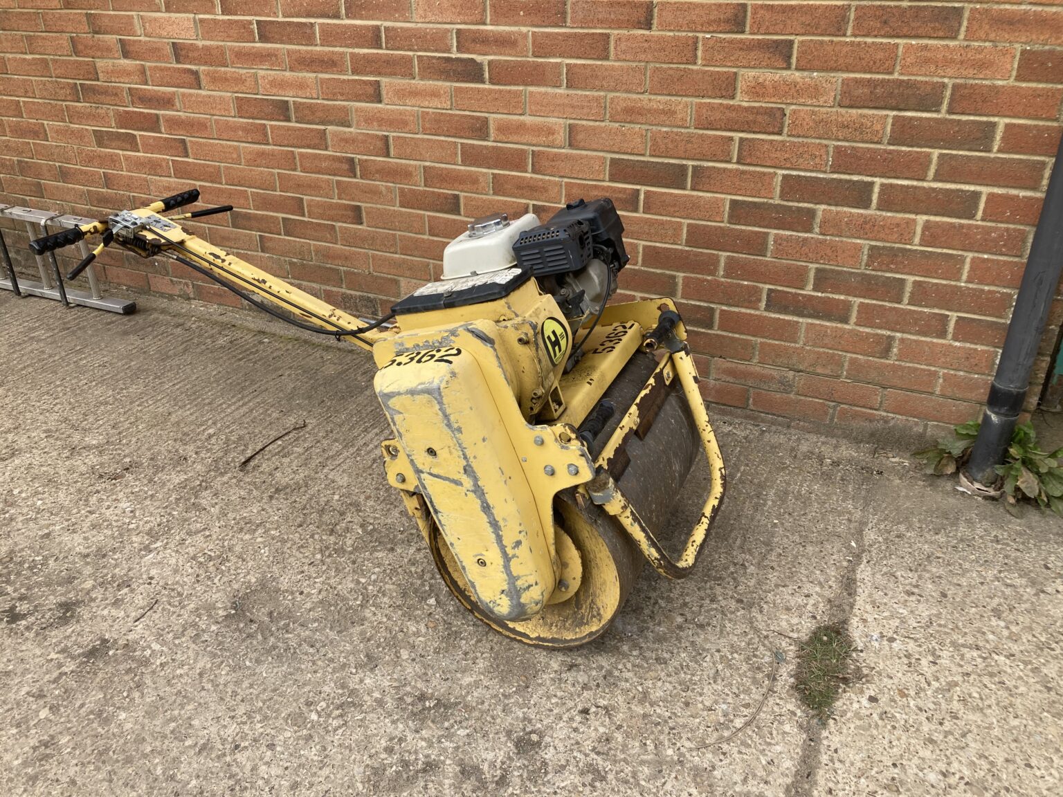 Rollers & Wacker Plates – Helpful Hirings